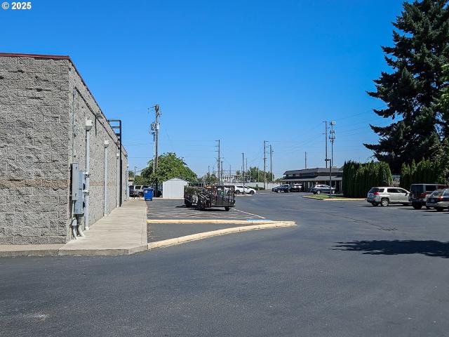353 smith st