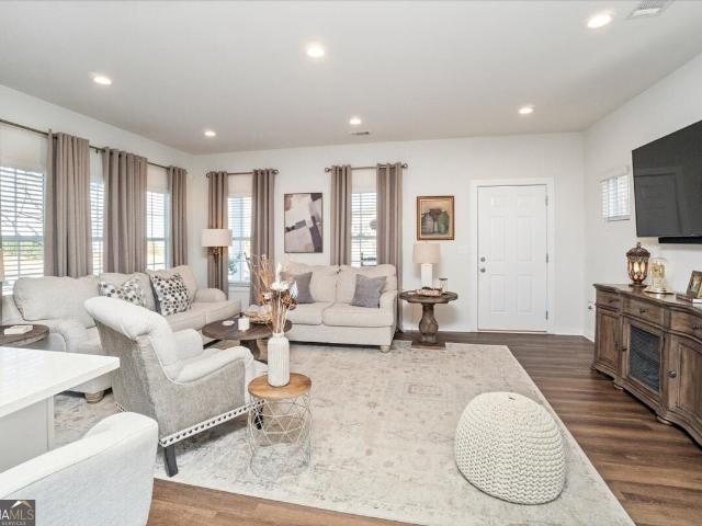 353 Samuel Clemens Way