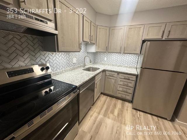 353 Schraffts Dr #3 202