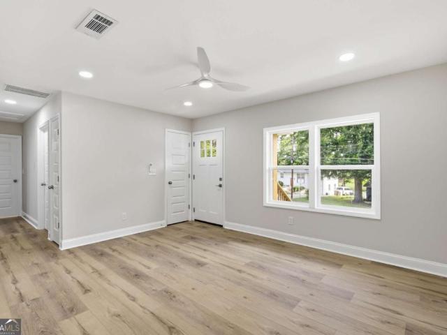 353 Roxbury Drive