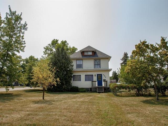 353 Willow St E, Detroit Lakes, MN 56501