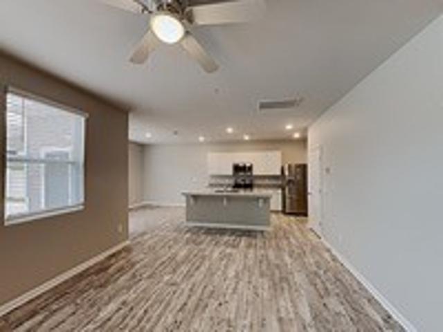 353 Victory Cir