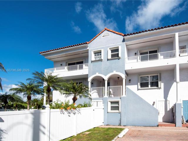353 Virginia St, Hollywood, FL 33019 | MLS #A11483