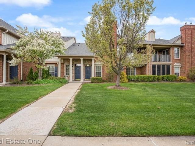 3544 Oakmonte Blvd, Oakland Township, MI 48306