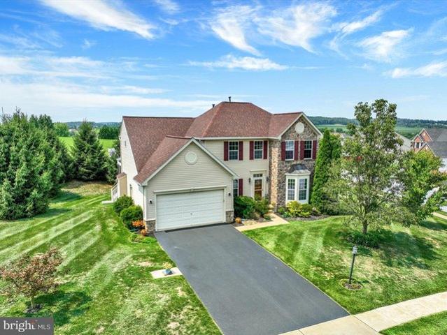 3544 Hardwood Ter, Spring Grove, PA 17362