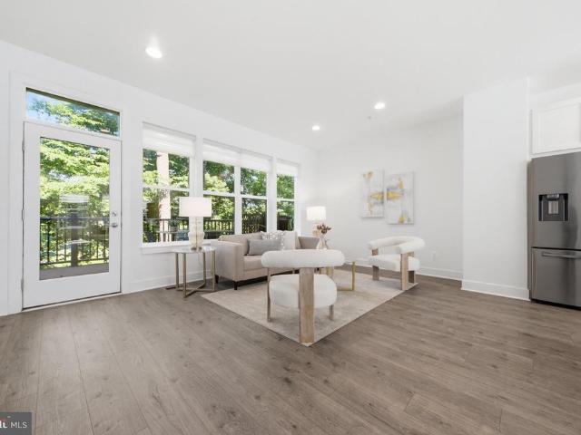 3544 Sutton Heights Circle