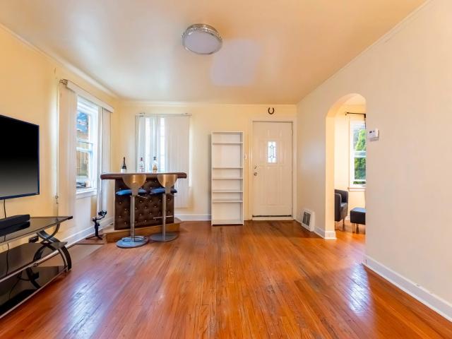 3544 W 63RD Place