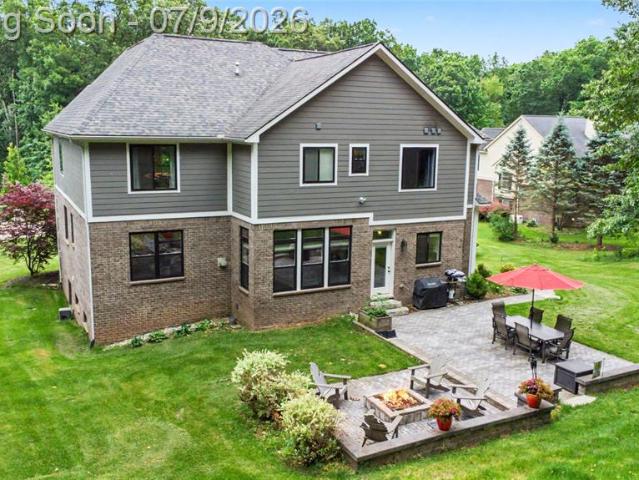 3544 Woodridge Drive
