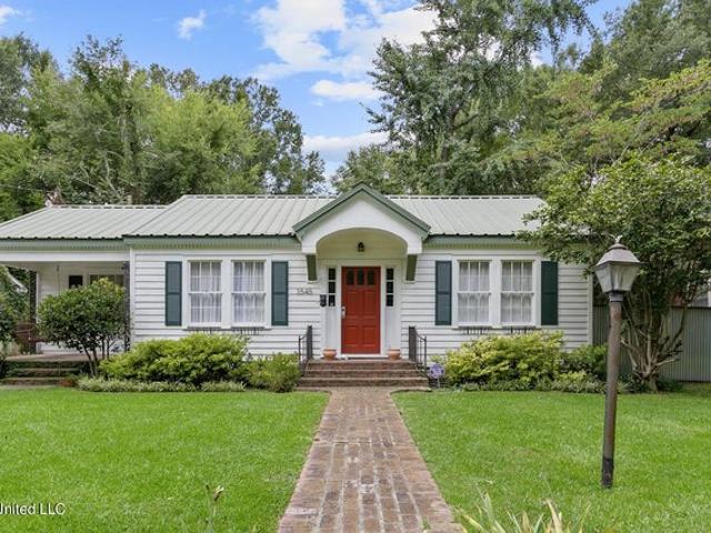 3545 Northview Dr, Jackson, MS 39216