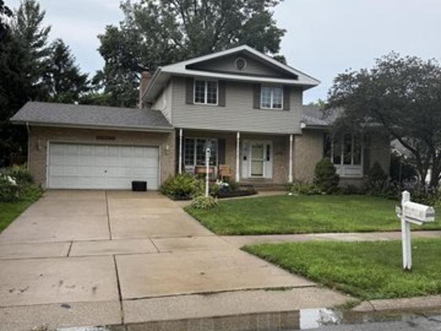 3545 Laverne Dr, Highland, IN 46322