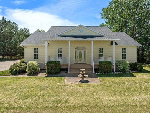 3545 5th Ave SW, Minot, ND 58701