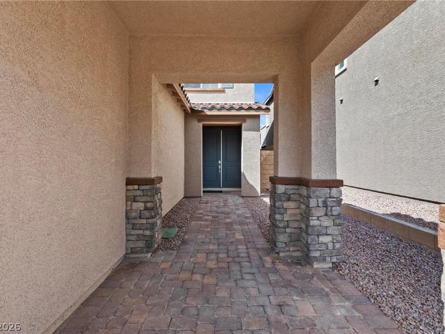 3546 Luciana Glen Avenue