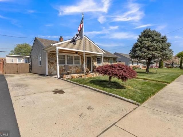 3547 Delancy Dr, Bensalem, PA 19020