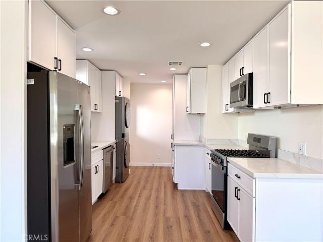 3548 Corinth Ave, Los Angeles, CA 90066 | MLS #OC26058 | Compass