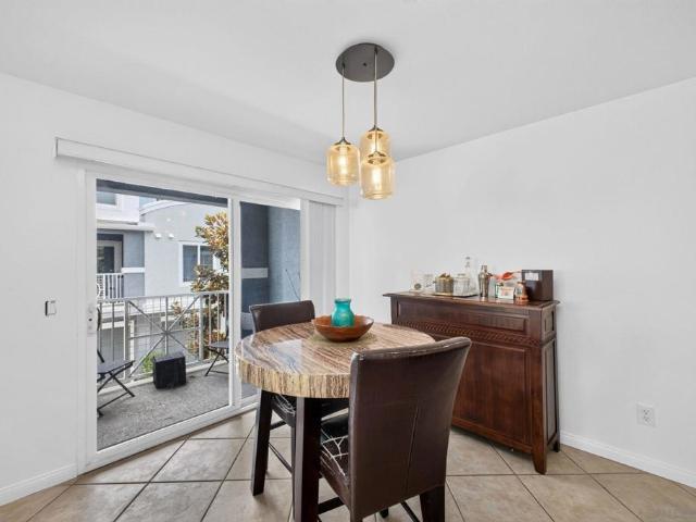 3549 Shoreline Bluff Lane