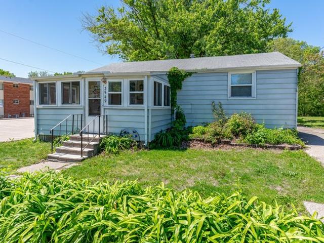 3549 41st St, Moline, IL 61265