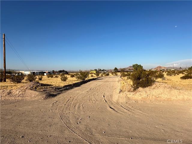 35400 Silver Ave, Yermo, CA 92398 | MLS #HD24197 | Compass