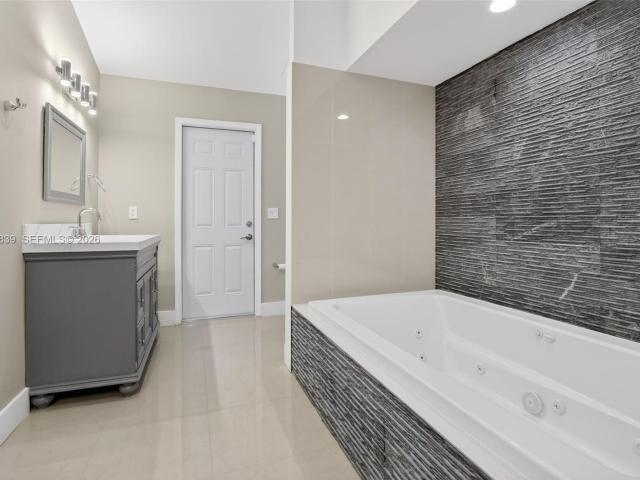 3540 N Park Rd, Hollywood, FL 33021 | MLS #A12009
