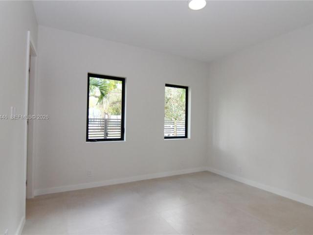 3540 Oak Ave, Miami, FL 33133 | MLS #A12042