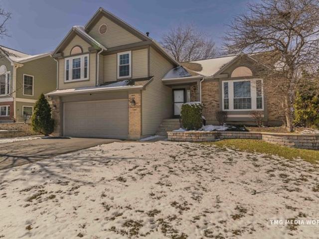 3540 Fairfax Ct W, Aurora, IL 60504