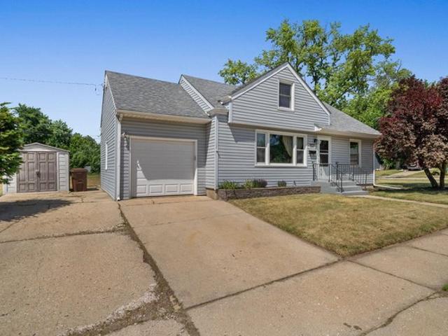 3540 Louisiana Rd, Rockford, IL 61108