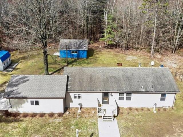 3540 S Harrison Rd, Houghton Lake, MI 48629
