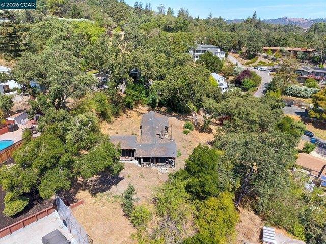3541 Old Mountain View Dr, Lafayette, CA 94549