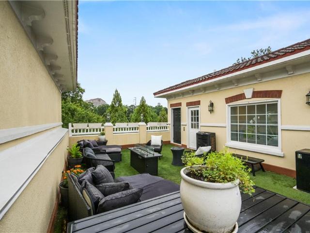 3541 Roswell Road NE 11