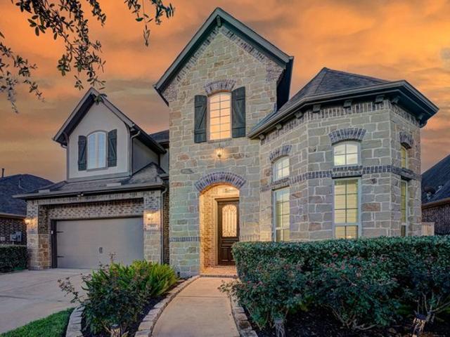 3543 Morning Hill Ct, Pearland, TX 77584