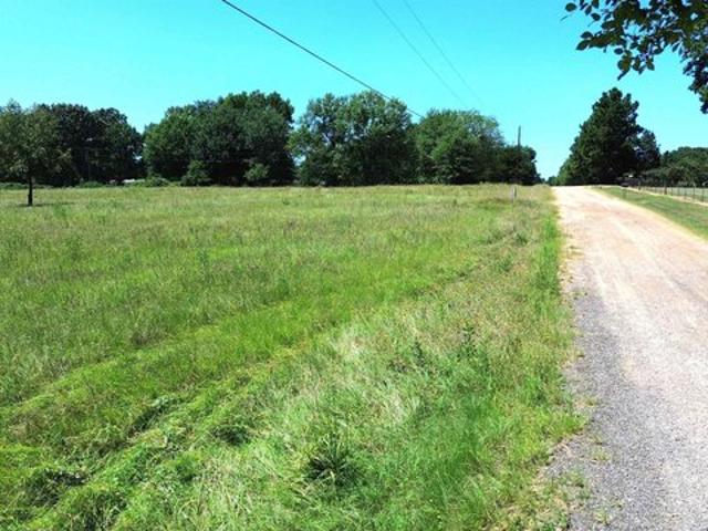 354 County Road 3025, Crockett, TX 75835