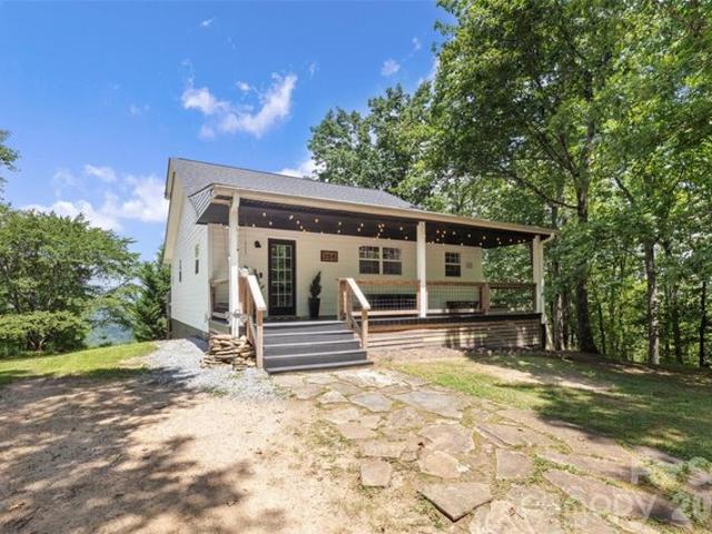 354 Boulder View Dr, Flat Rock, NC 28731