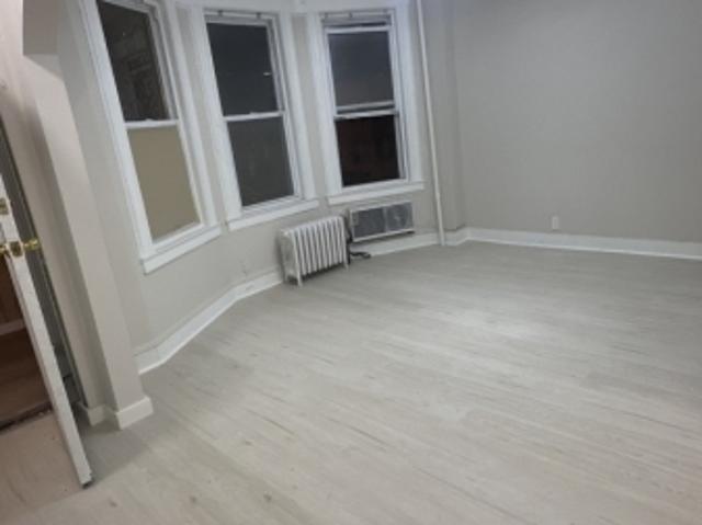 354 Dakota St
