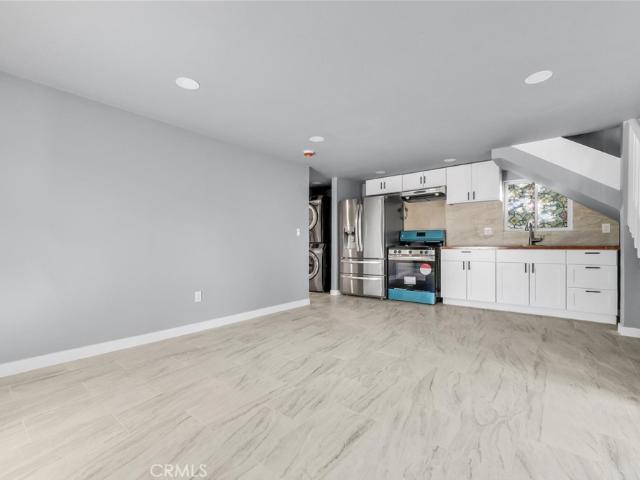 354 E Culver