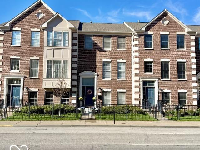 354 E Ohio Street