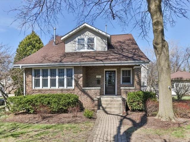 354 Hawthorne Blvd, Glen Ellyn, IL 60137