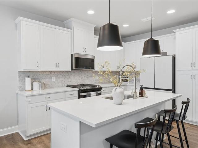 354 Hayden Cir, Woodstock, GA 30189 | MLS #7781