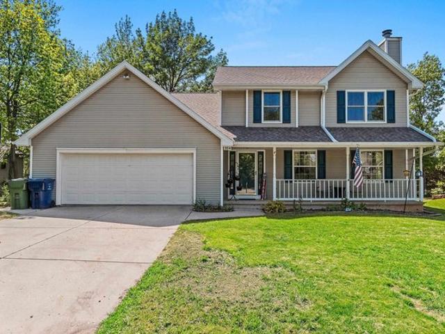 354 Longwood Ln, Wrightstown, WI 54180