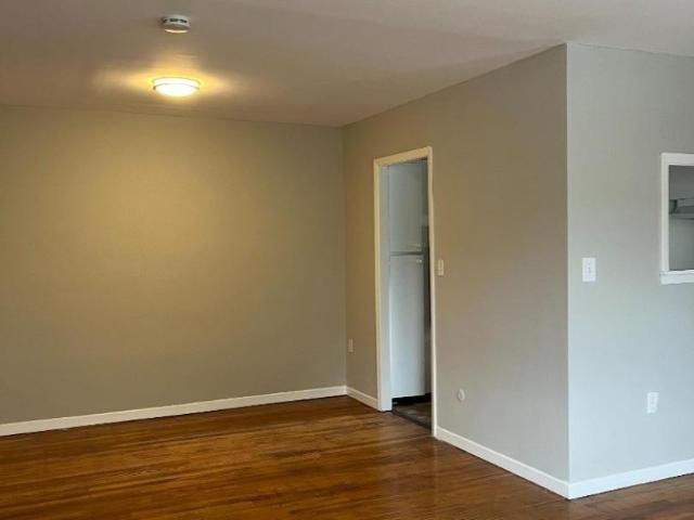354 S Orange Ave # 2D