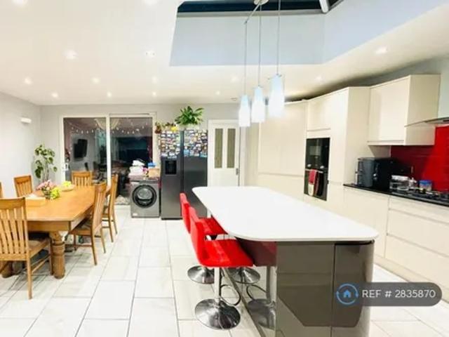 354 Shooters Hill Road, London, SE18 4LS, United Kingdom | 5 bed duplex for rent #168180633 | Rentberry