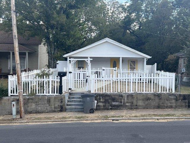 354 Silver St, Hot Springs, AR 71901