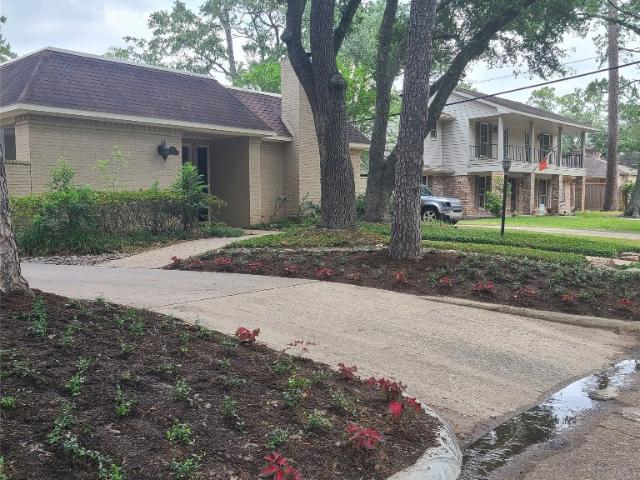 354 Tealwood Dr, Houston, TX 77024 | MLS #8550 | Compass