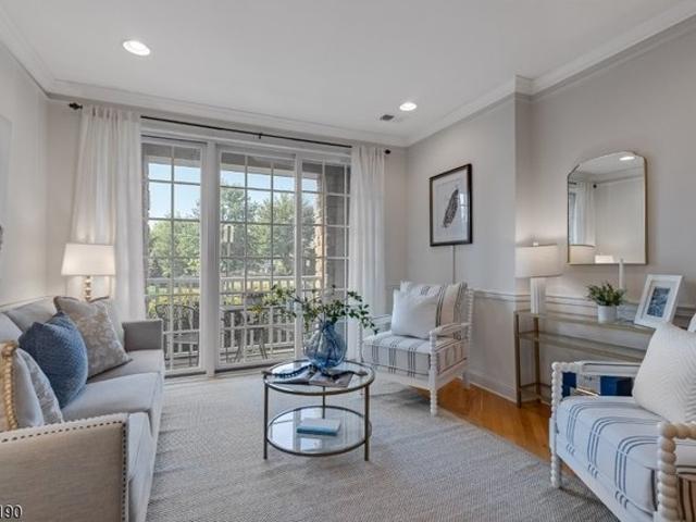 354 Victoria Dr Unit 354, Bridgewater Twp, NJ 08807