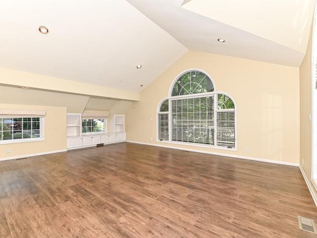3554 Cranberry Ln