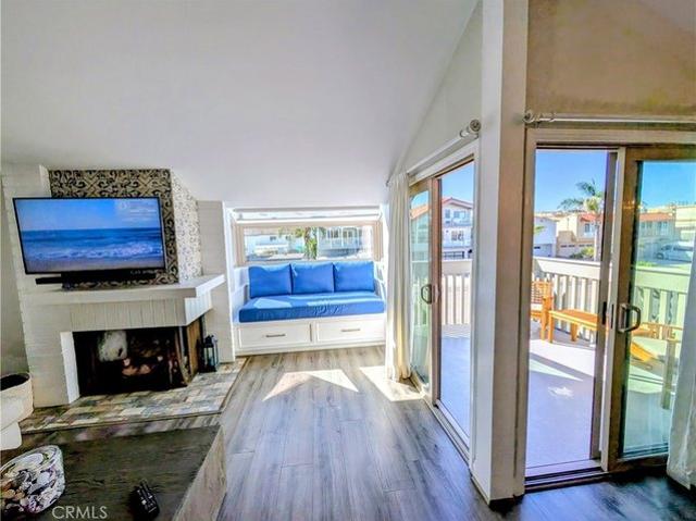 3554 Sunset Ln, Oxnard, CA 93035