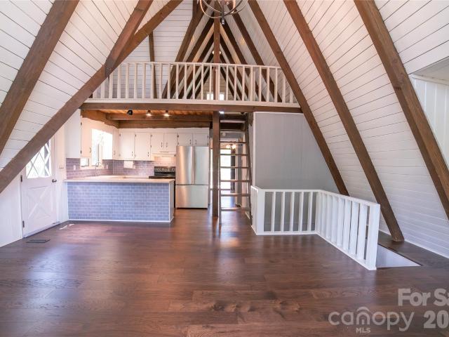 3555 Majestic View Place
