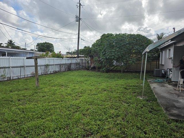 3555 NW 95th St, Miami, FL 33147