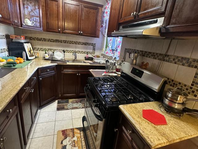 3555 Kings College Place 4A
