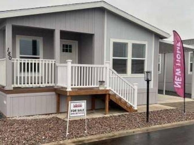 3555 S Pacific Hwy Spc 180, Medford, OR 97501