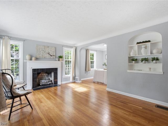 3556 Meadowbrook Boulevard