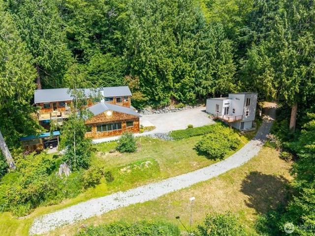 3556 Colony Mountain Dr, Bow, WA 98232